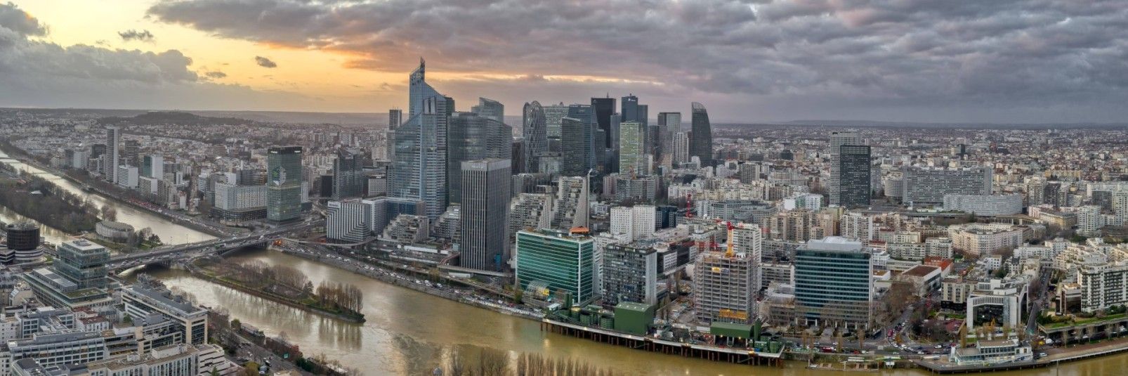 Vivre à Courbevoie (92) : avis et informations - Villes à vivre